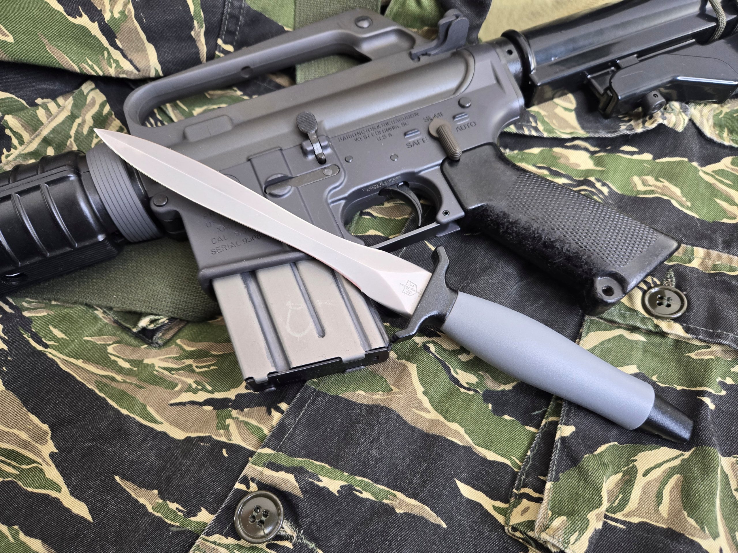 Gear Review: SDS Imports Vietnam Era MAC MK II Knife - Shooting News Weekly