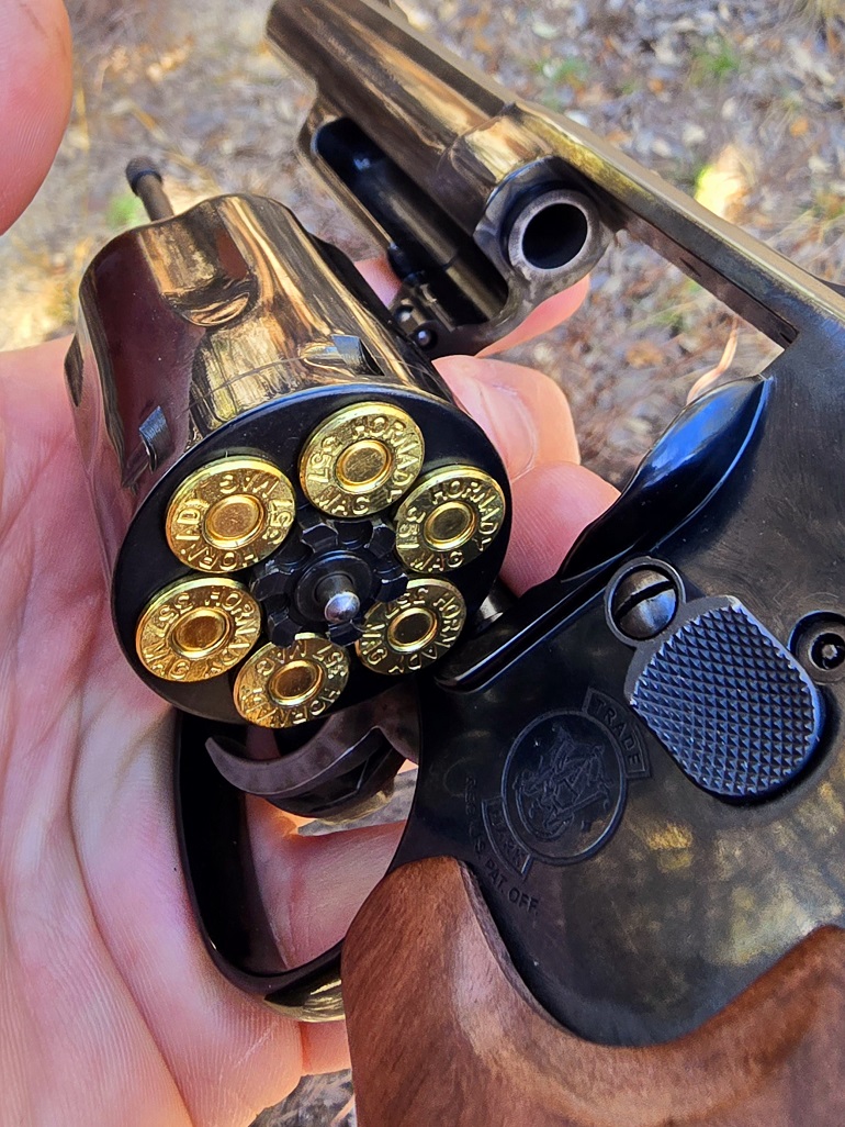 Gun Review: Smith & Wesson Model 19 Classic Revolver - Shooting News Weekly
