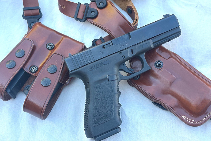 Gun Review: GLOCK 21 SF .45 ACP Pistol - Shooting News Weekly