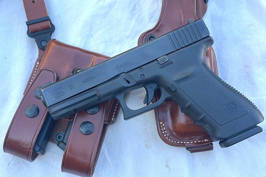 Gun Review: GLOCK 21 SF .45 ACP Pistol - Shooting News Weekly